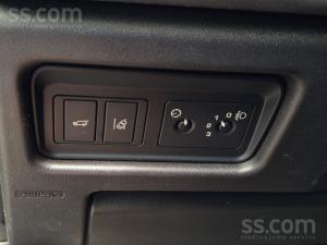 Серый Ленд Ровер Discovery Sport 2016 в Рига, объемом двигателя 2.00 л и пробегом 210 тыс. км за 8990 €, фото 13 на AUTOMOTO.COM.LV