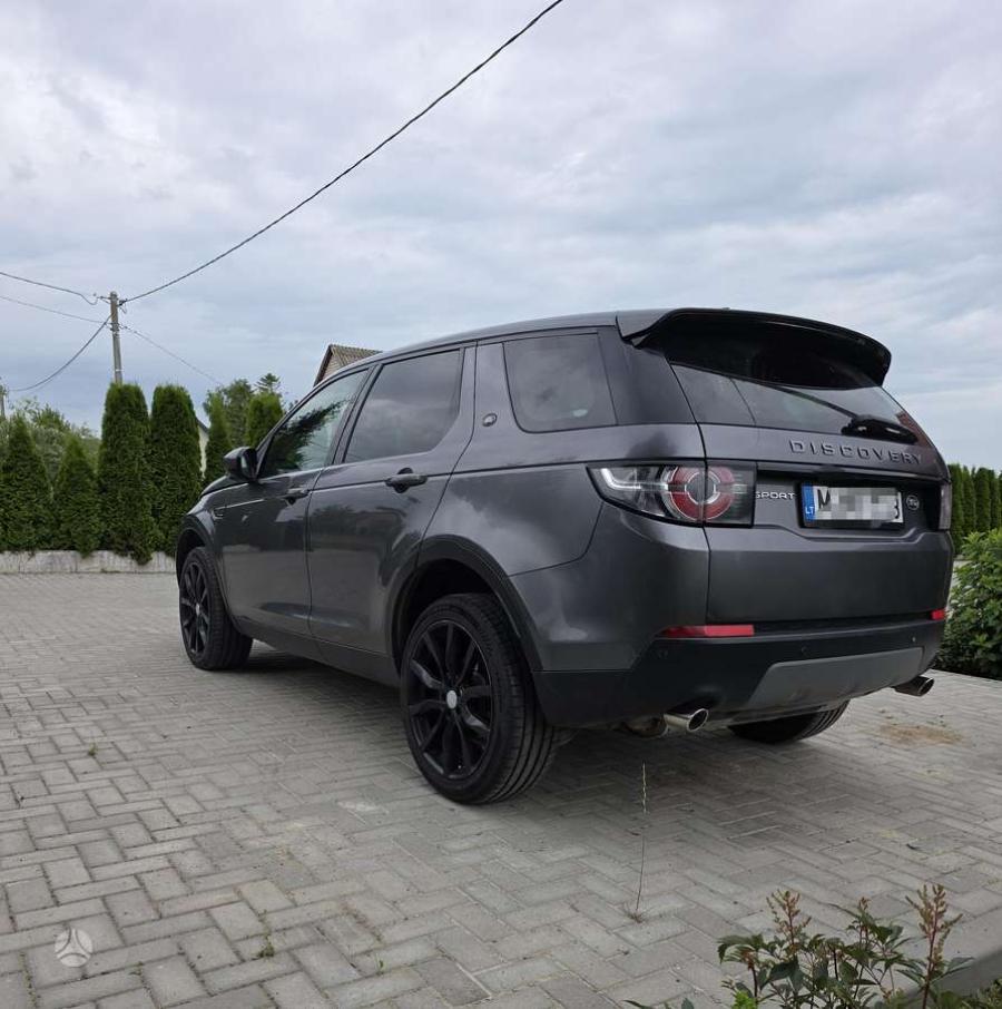 Pelēks Land Rover Discovery Sport 2016 Šauļi, ar dzinēja tilpumu 2.00 L un nobraukumu 167 tūkst. km par 8200 €, foto 7 vietnē AUTOMOTO.COM.LV