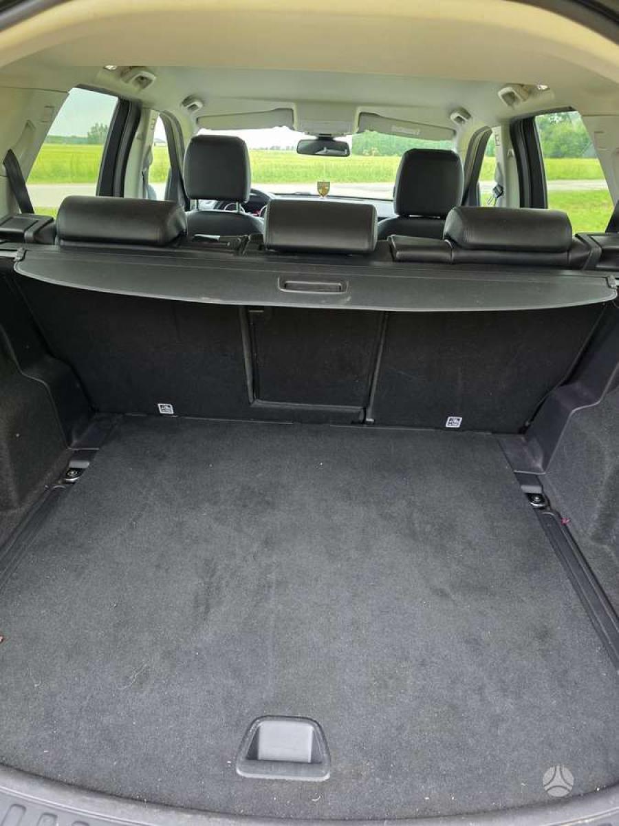 Pelēks Land Rover Discovery Sport 2016 Šauļi, ar dzinēja tilpumu 2.00 L un nobraukumu 167 tūkst. km par 8200 €, foto 12 vietnē AUTOMOTO.COM.LV