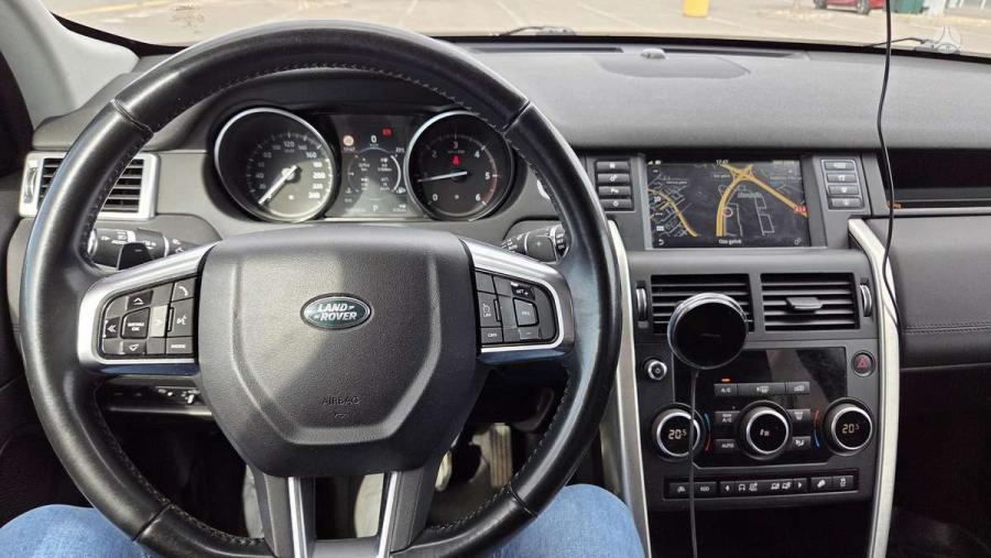 Серый Ленд Ровер Discovery Sport 2016 в Вильнюс, объемом двигателя 2.00 л и пробегом 163 тыс. км за 14000 €, фото 7 на AUTOMOTO.COM.LV