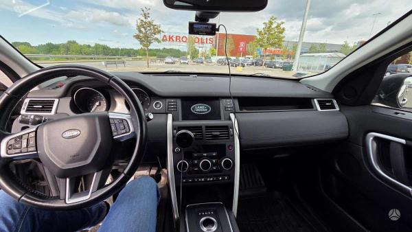 Grey Land Rover Discovery Sport 2016 in Vilnius, with an engine capacity of 2.00 L and mileage of 163 thousand km for 14000 €, photo 8 on AUTOMOTO.COM.LV