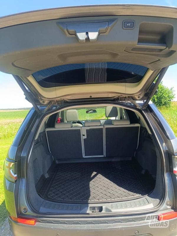 Pelēks Land Rover Discovery Sport 2016 Kretinga, ar dzinēja tilpumu 2.00 L un nobraukumu 207 tūkst. km par 10900 €, foto 4 vietnē AUTOMOTO.COM.LV
