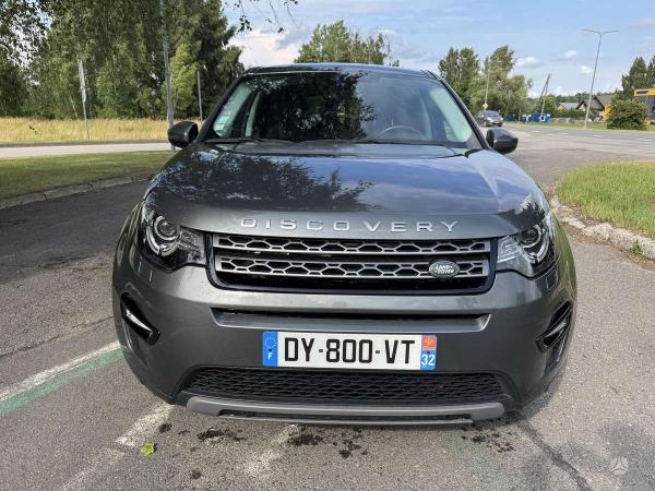Grey Land Rover Discovery Sport 2016 in Taurage, with an engine capacity of 2.00 L and mileage of 155 thousand km for 8900 €, photo 2 on AUTOMOTO.COM.LV