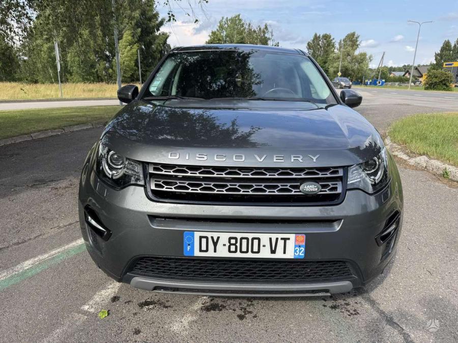 Grey Land Rover Discovery Sport 2016 in Taurage, with an engine capacity of 2.00 L and mileage of 155 thousand km for 8900 €, photo 3 on AUTOMOTO.COM.LV