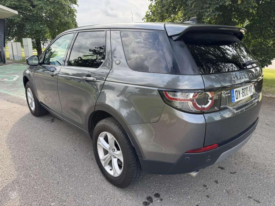 Grey Land Rover Discovery Sport 2016 in Taurage, with an engine capacity of 2.00 L and mileage of 155 thousand km for 8900 €, photo 7 on AUTOMOTO.COM.LV