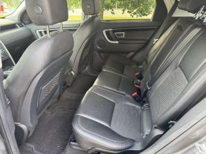 Grey Land Rover Discovery Sport 2016 in Taurage, with an engine capacity of 2.00 L and mileage of 155 thousand km for 8900 €, photo 10 on AUTOMOTO.COM.LV
