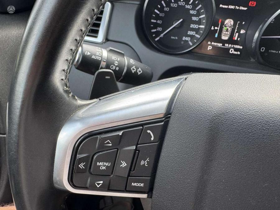 Grey Land Rover Discovery Sport 2016 in Taurage, with an engine capacity of 2.00 L and mileage of 155 thousand km for 8900 €, photo 19 on AUTOMOTO.COM.LV
