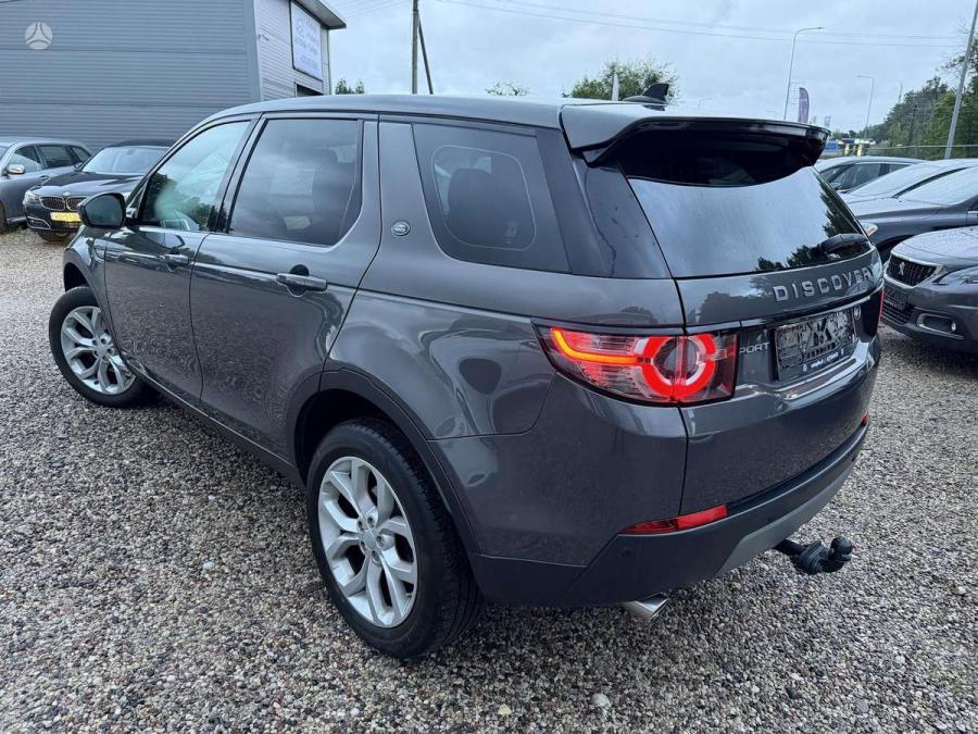 Grey Land Rover Discovery Sport 2016 in Utena, with an engine capacity of 2.00 L and mileage of 244 thousand km for 9900 €, photo 6 on AUTOMOTO.COM.LV