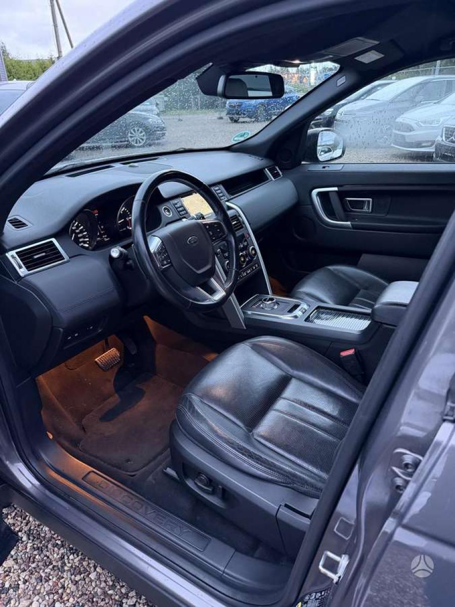 Grey Land Rover Discovery Sport 2016 in Utena, with an engine capacity of 2.00 L and mileage of 244 thousand km for 9900 €, photo 23 on AUTOMOTO.COM.LV