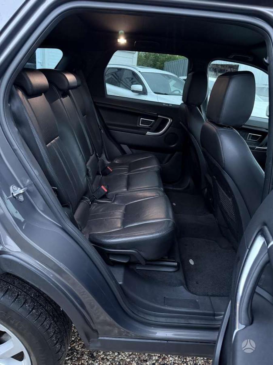 Grey Land Rover Discovery Sport 2016 in Utena, with an engine capacity of 2.00 L and mileage of 244 thousand km for 9900 €, photo 31 on AUTOMOTO.COM.LV