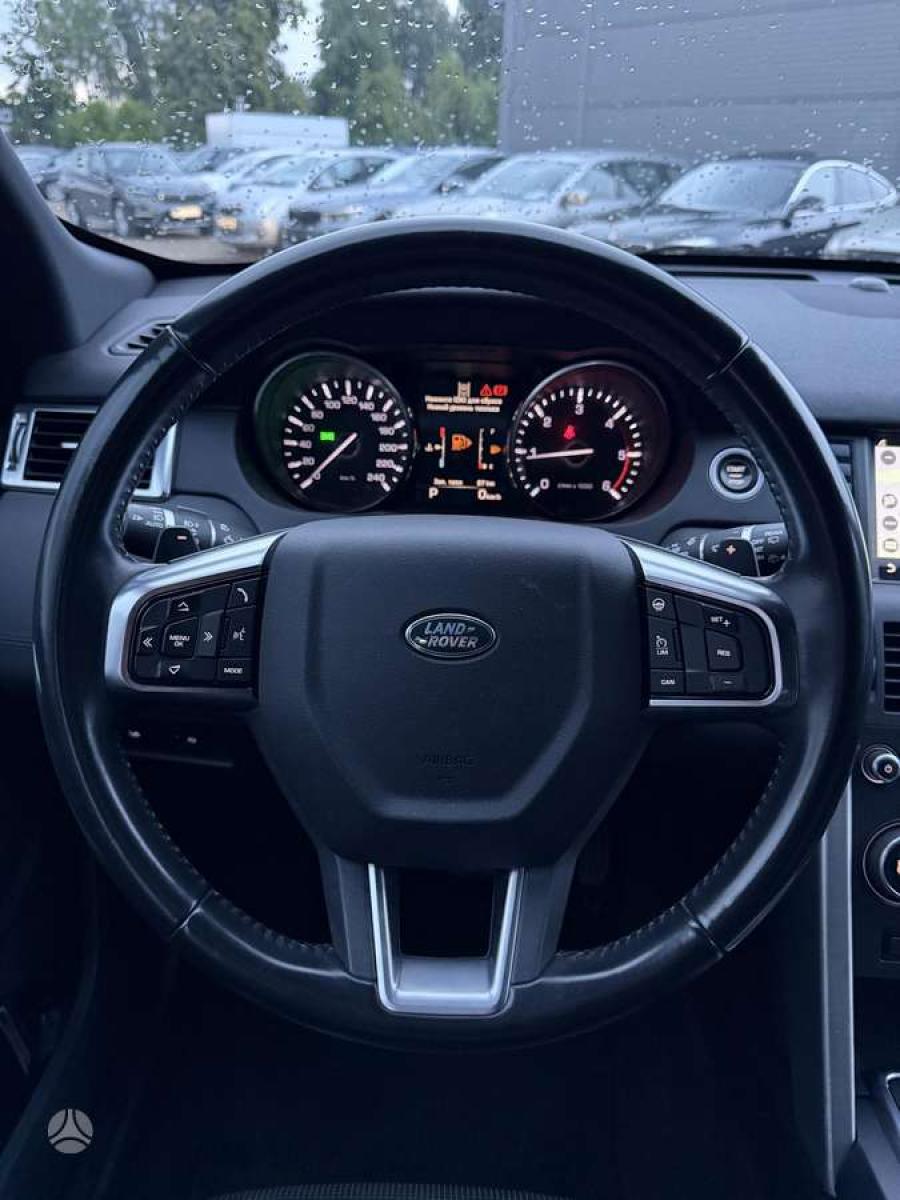 Grey Land Rover Discovery Sport 2016 in Utena, with an engine capacity of 2.00 L and mileage of 244 thousand km for 9900 €, photo 34 on AUTOMOTO.COM.LV