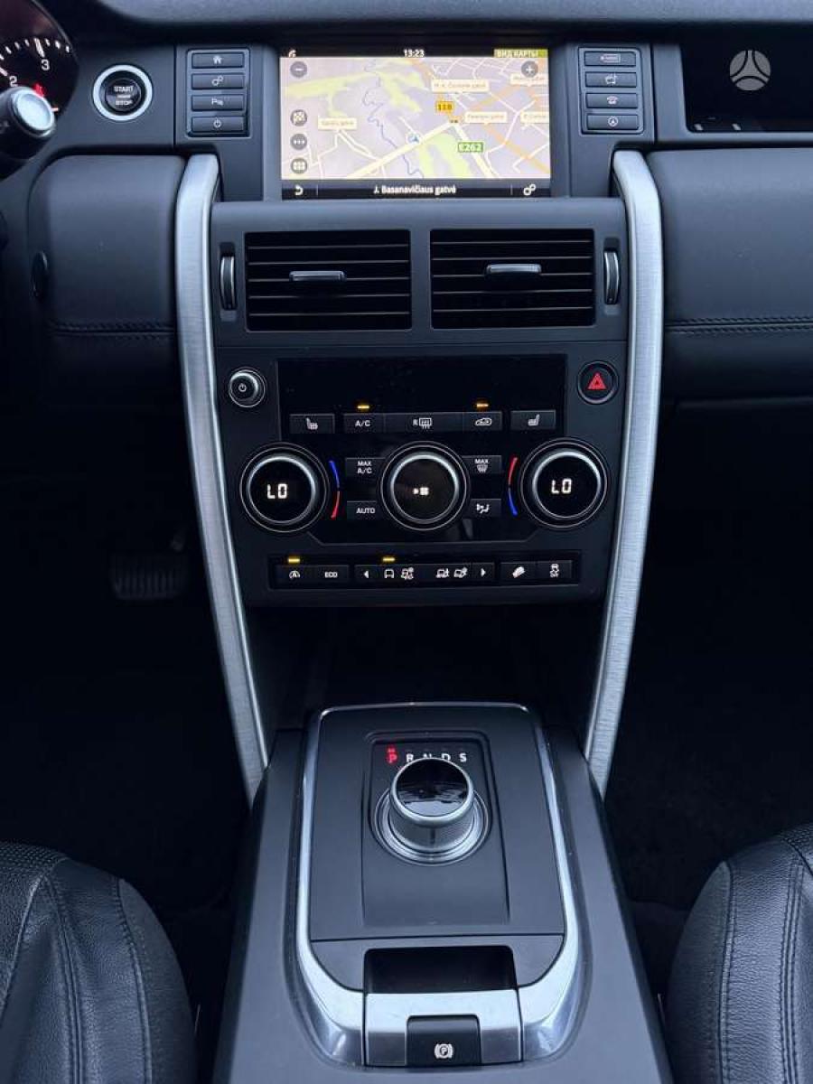 Grey Land Rover Discovery Sport 2016 in Utena, with an engine capacity of 2.00 L and mileage of 244 thousand km for 9900 €, photo 36 on AUTOMOTO.COM.LV
