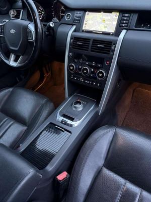 Grey Land Rover Discovery Sport 2016 in Utena, with an engine capacity of 2.00 L and mileage of 244 thousand km for 9900 €, photo 39 on AUTOMOTO.COM.LV