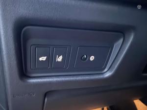 Grey Land Rover Discovery Sport 2016 in Utena, with an engine capacity of 2.00 L and mileage of 244 thousand km for 9900 €, photo 41 on AUTOMOTO.COM.LV
