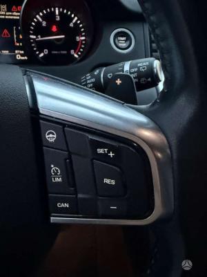 Grey Land Rover Discovery Sport 2016 in Utena, with an engine capacity of 2.00 L and mileage of 244 thousand km for 9900 €, photo 45 on AUTOMOTO.COM.LV