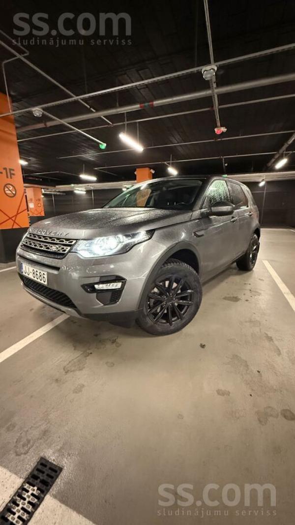 Grey Land Rover Discovery Sport 2016 in Riga, with an engine capacity of 2.00 L and mileage of 144 thousand km for 12000 €, photo 1 on AUTOMOTO.COM.LV