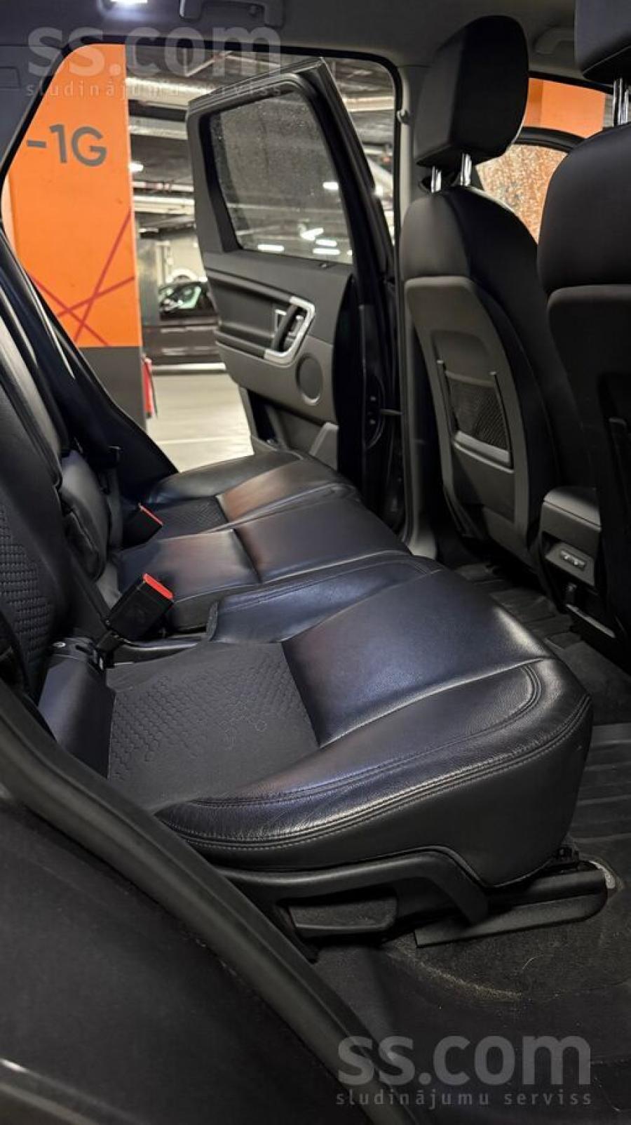 Pelēks Land Rover Discovery Sport 2016 Rīga, ar dzinēja tilpumu 2.00 L un nobraukumu 144 tūkst. km par 12000 €, foto 10 vietnē AUTOMOTO.COM.LV