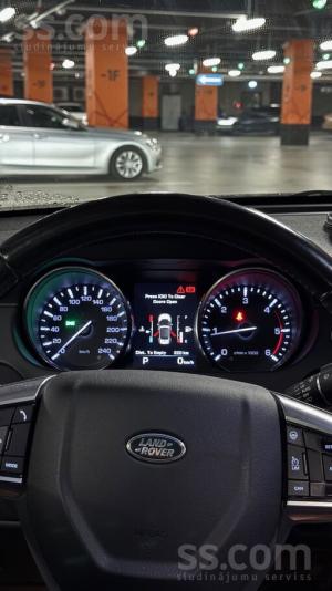Pelēks Land Rover Discovery Sport 2016 Rīga, ar dzinēja tilpumu 2.00 L un nobraukumu 144 tūkst. km par 12000 €, foto 15 vietnē AUTOMOTO.COM.LV
