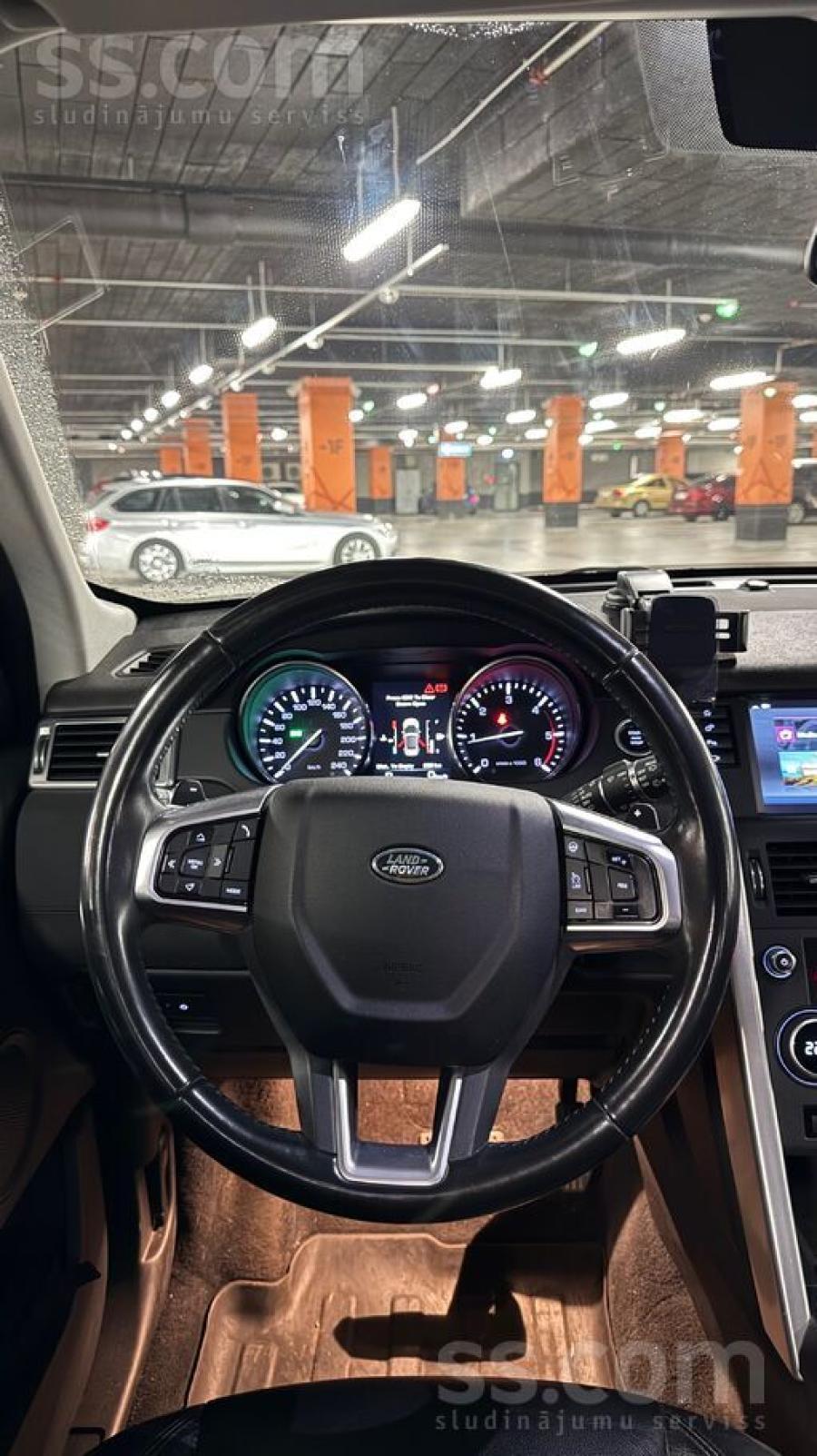 Pelēks Land Rover Discovery Sport 2016 Rīga, ar dzinēja tilpumu 2.00 L un nobraukumu 144 tūkst. km par 12000 €, foto 16 vietnē AUTOMOTO.COM.LV