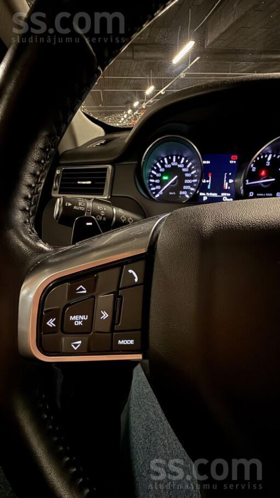 Pelēks Land Rover Discovery Sport 2016 Rīga, ar dzinēja tilpumu 2.00 L un nobraukumu 144 tūkst. km par 12000 €, foto 18 vietnē AUTOMOTO.COM.LV
