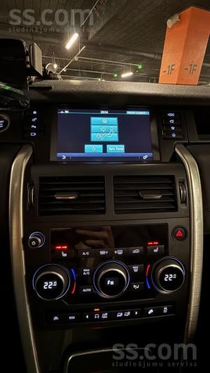 Pelēks Land Rover Discovery Sport 2016 Rīga, ar dzinēja tilpumu 2.00 L un nobraukumu 144 tūkst. km par 12000 €, foto 20 vietnē AUTOMOTO.COM.LV