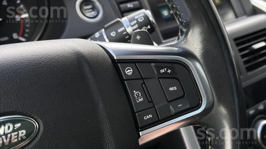 Pelēks Land Rover Discovery Sport 2016 Jelgava, ar dzinēja tilpumu 2.00 L un nobraukumu 191 tūkst. km par 12600 €, foto 10 vietnē AUTOMOTO.COM.LV