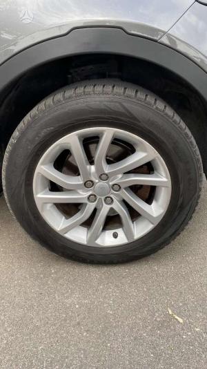 Pelēks Land Rover Discovery Sport 2016 Mažeikiai, ar dzinēja tilpumu 2.00 L un nobraukumu 274 tūkst. km par 9200 €, foto 18 vietnē AUTOMOTO.COM.LV