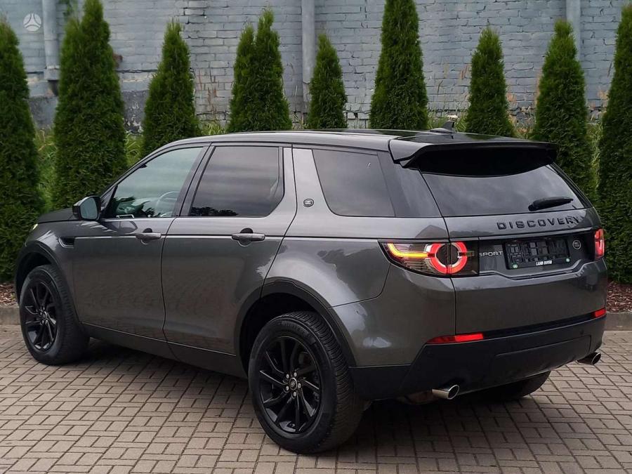 Grey Land Rover Discovery Sport 2016 in Siauliai, with an engine capacity of 2.00 L and mileage of 199 thousand km for 10300 €, photo 6 on AUTOMOTO.COM.LV