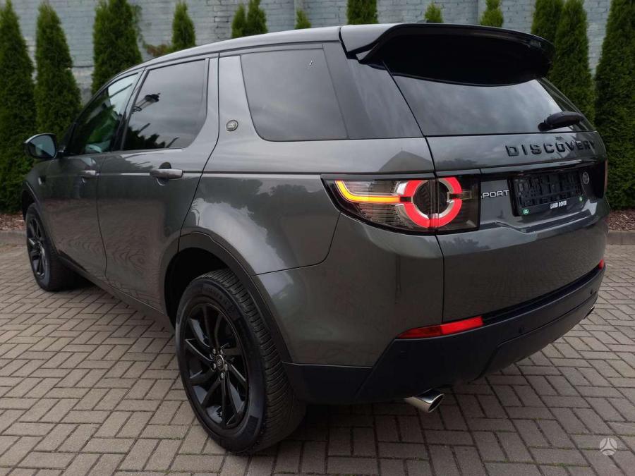 Grey Land Rover Discovery Sport 2016 in Siauliai, with an engine capacity of 2.00 L and mileage of 199 thousand km for 10300 €, photo 7 on AUTOMOTO.COM.LV