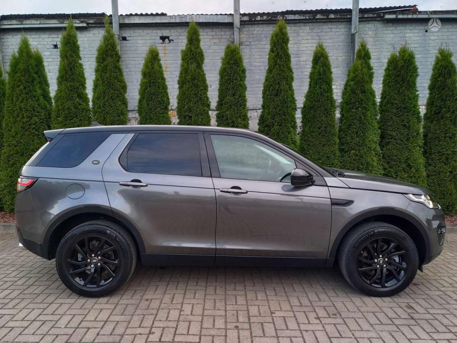 Grey Land Rover Discovery Sport 2016 in Siauliai, with an engine capacity of 2.00 L and mileage of 199 thousand km for 10300 €, photo 10 on AUTOMOTO.COM.LV