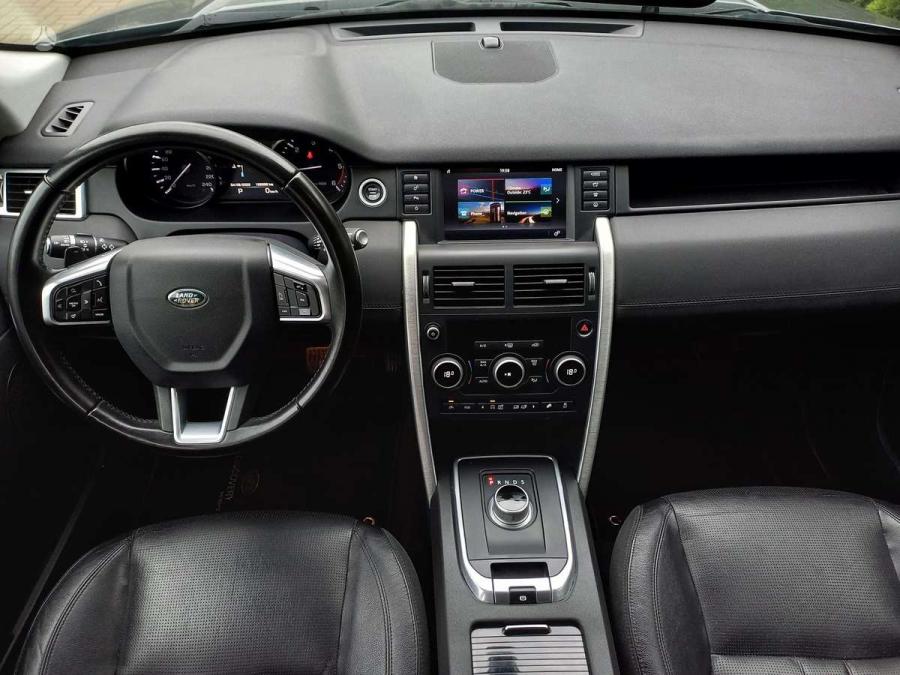 Grey Land Rover Discovery Sport 2016 in Siauliai, with an engine capacity of 2.00 L and mileage of 199 thousand km for 10300 €, photo 16 on AUTOMOTO.COM.LV