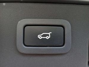 Grey Land Rover Discovery Sport 2016 in Siauliai, with an engine capacity of 2.00 L and mileage of 199 thousand km for 10300 €, photo 23 on AUTOMOTO.COM.LV