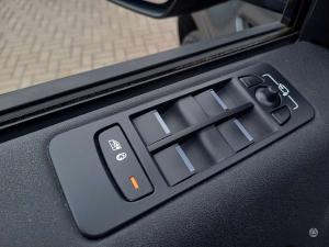 Grey Land Rover Discovery Sport 2016 in Siauliai, with an engine capacity of 2.00 L and mileage of 199 thousand km for 10300 €, photo 24 on AUTOMOTO.COM.LV