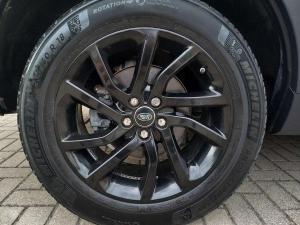 Grey Land Rover Discovery Sport 2016 in Siauliai, with an engine capacity of 2.00 L and mileage of 199 thousand km for 10300 €, photo 31 on AUTOMOTO.COM.LV