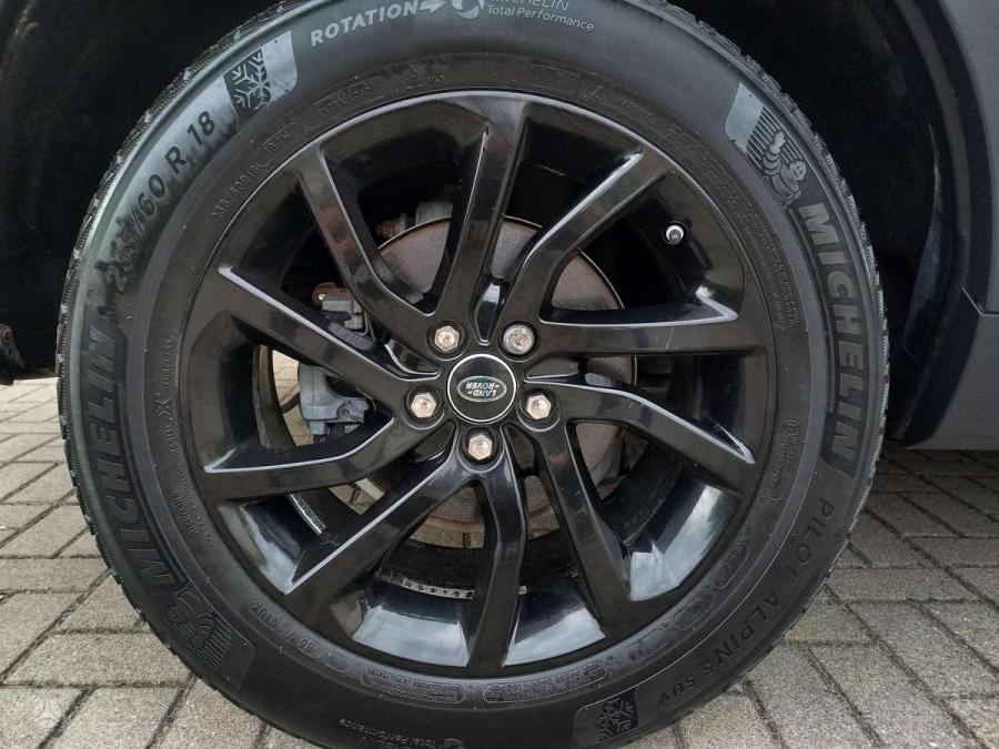 Grey Land Rover Discovery Sport 2016 in Siauliai, with an engine capacity of 2.00 L and mileage of 199 thousand km for 10300 €, photo 31 on AUTOMOTO.COM.LV