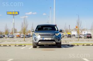 Grey Land Rover Discovery Sport 2016 in Riga, with an engine capacity of 2.00 L and mileage of 133 thousand km for 11290 €, photo 4 on AUTOMOTO.COM.LV