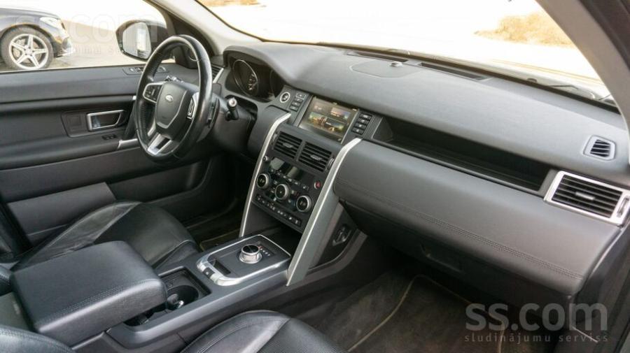 Grey Land Rover Discovery Sport 2016 in Riga, with an engine capacity of 2.00 L and mileage of 133 thousand km for 11290 €, photo 11 on AUTOMOTO.COM.LV