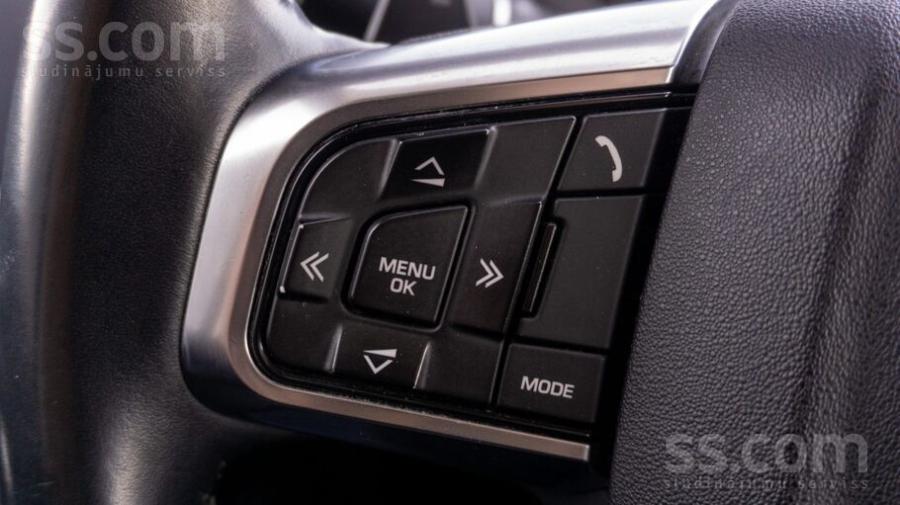 Grey Land Rover Discovery Sport 2016 in Riga, with an engine capacity of 2.00 L and mileage of 133 thousand km for 11290 €, photo 21 on AUTOMOTO.COM.LV