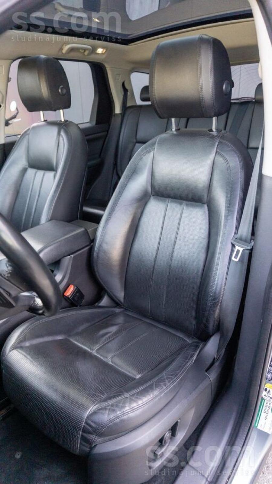 Grey Land Rover Discovery Sport 2016 in Riga, with an engine capacity of 2.00 L and mileage of 133 thousand km for 11290 €, photo 28 on AUTOMOTO.COM.LV
