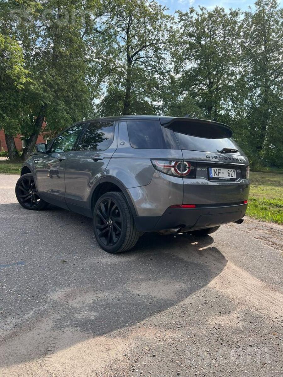 Grey Land Rover Discovery Sport 2016 in Riga, with an engine capacity of 2.00 L and mileage of 176 thousand km for 11200 €, photo 3 on AUTOMOTO.COM.LV