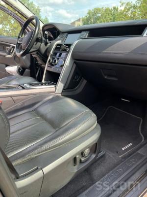 Grey Land Rover Discovery Sport 2016 in Riga, with an engine capacity of 2.00 L and mileage of 176 thousand km for 11200 €, photo 5 on AUTOMOTO.COM.LV