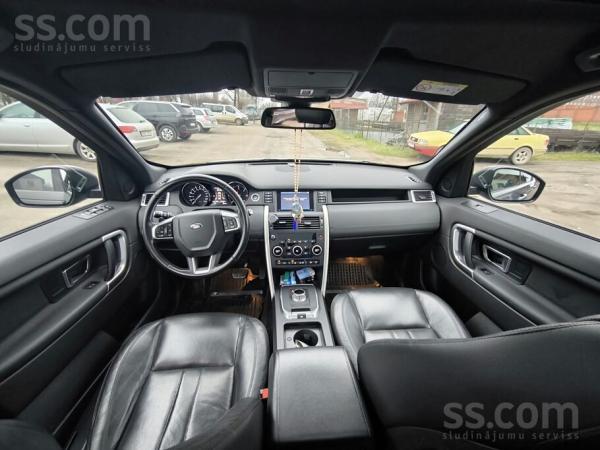 Grey Land Rover Discovery Sport 2016 in Limbazi, with an engine capacity of 2.00 L and mileage of 331 thousand km for 9100 €, photo 4 on AUTOMOTO.COM.LV