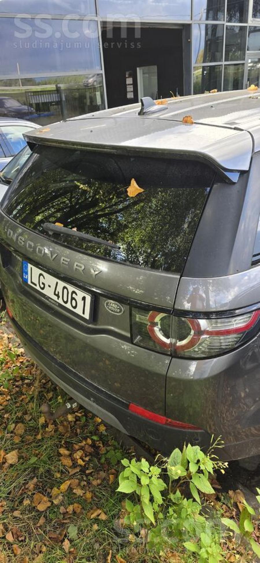 Grey Land Rover Discovery Sport 2016 in Riga, with an engine capacity of 2.00 L and mileage of 190 thousand km for 5500 €, photo 3 on AUTOMOTO.COM.LV