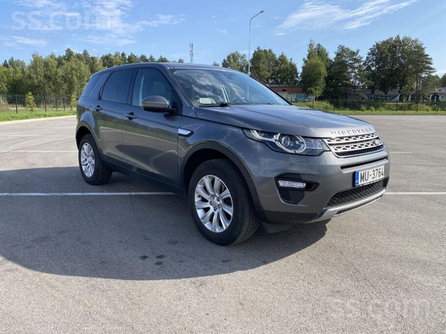Grey Land Rover Discovery Sport 2016 in Riga, with an engine capacity of 2.00 L and mileage of 203 thousand km for 10500 €, photo 1 on AUTOMOTO.COM.LV