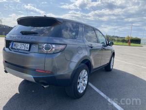 Grey Land Rover Discovery Sport 2016 in Riga, with an engine capacity of 2.00 L and mileage of 203 thousand km for 10500 €, photo 5 on AUTOMOTO.COM.LV