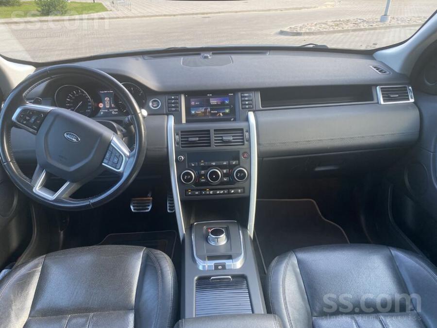 Grey Land Rover Discovery Sport 2016 in Riga, with an engine capacity of 2.00 L and mileage of 203 thousand km for 10500 €, photo 14 on AUTOMOTO.COM.LV