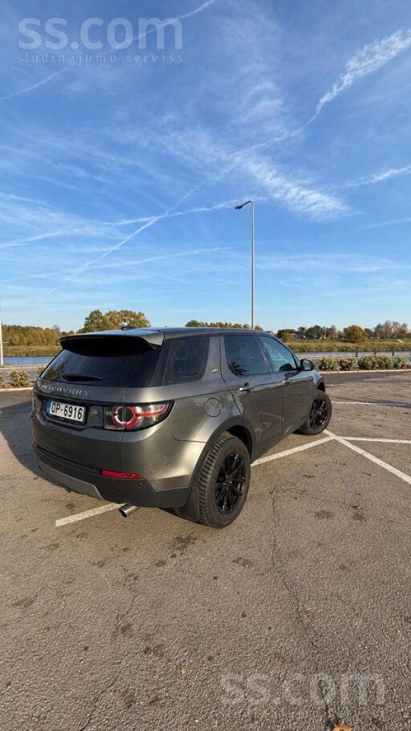 Land Rover Discovery Sport 2016 Rīga vietnē Pelēks Land Rover Discovery Sport 2016 Rīga, ar dzinēja tilpumu 2.00 L un nobraukumu 145 tūkst. km par 9300 €, foto 3 vietnē AUTOMOTO.COM.LV