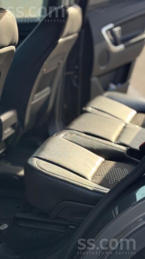 Land Rover Discovery Sport 2016 Rīga vietnē Pelēks Land Rover Discovery Sport 2016 Rīga, ar dzinēja tilpumu 2.00 L un nobraukumu 145 tūkst. km par 9300 €, foto 10 vietnē AUTOMOTO.COM.LV