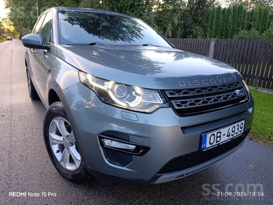 Pelēks Land Rover Discovery Sport 2016 Rīga, ar dzinēja tilpumu 2.00 L un nobraukumu 90 tūkst. km par 10790 €, foto 1 vietnē AUTOMOTO.COM.LV