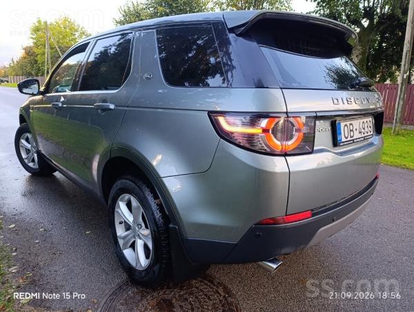 Pelēks Land Rover Discovery Sport 2016 Rīga, ar dzinēja tilpumu 2.00 L un nobraukumu 90 tūkst. km par 10790 €, foto 4 vietnē AUTOMOTO.COM.LV